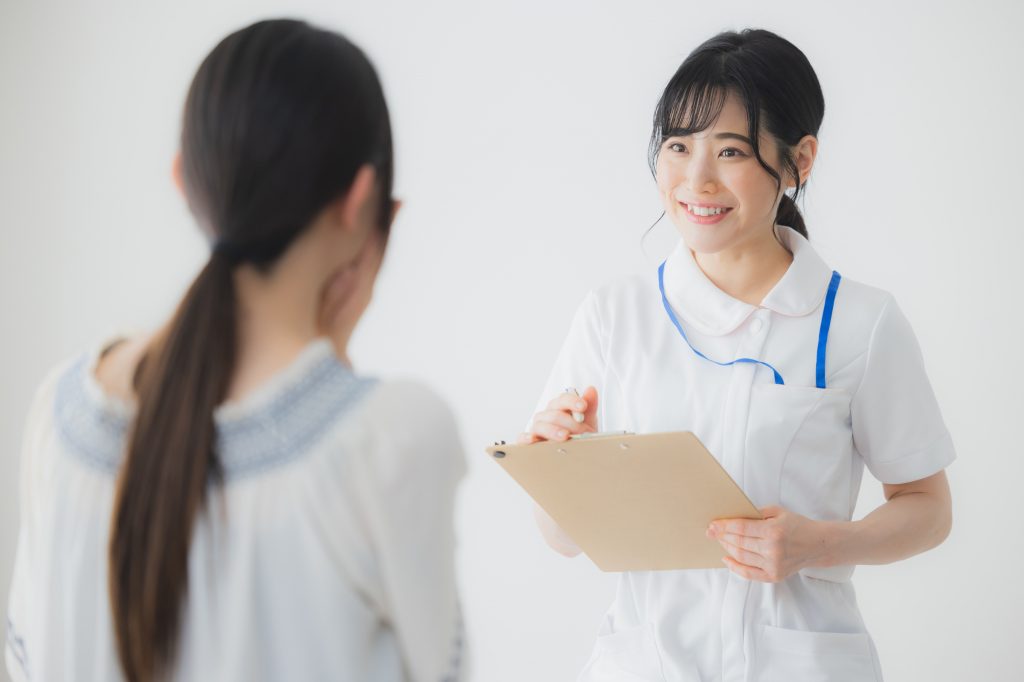 女性の薄毛（FAGA）治療は保険適用外？理由や費用相場、安く抑える方法についてご紹介 | 女性の薄毛（FAGA）のお役立ちコラム